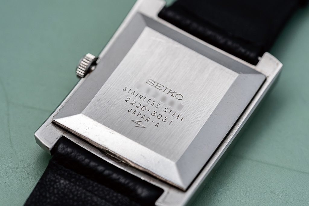 John拆機芯：精工2220的黃金套筒 - Chronomen.com