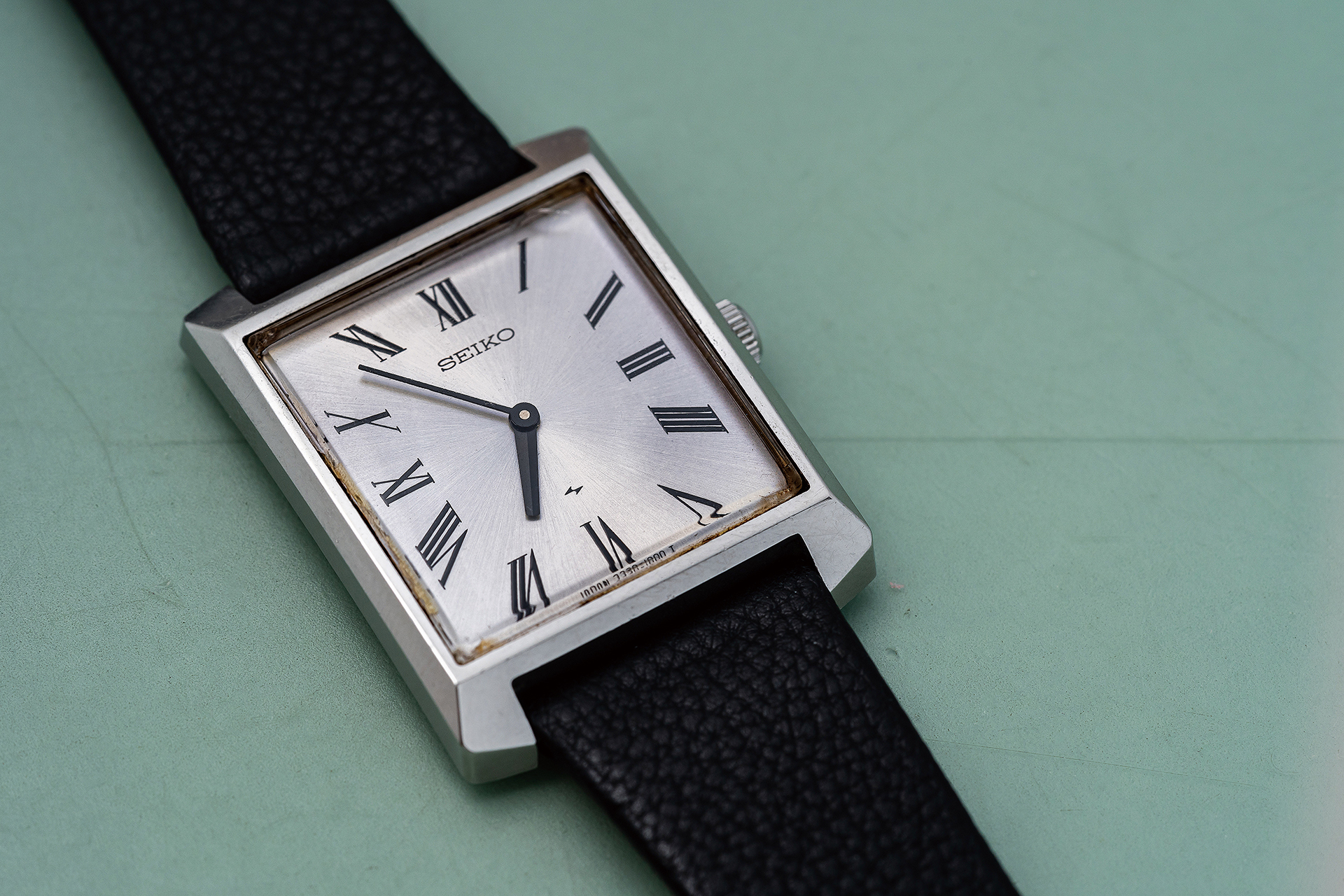 John拆機芯：精工2220的黃金套筒 - Chronomen.com