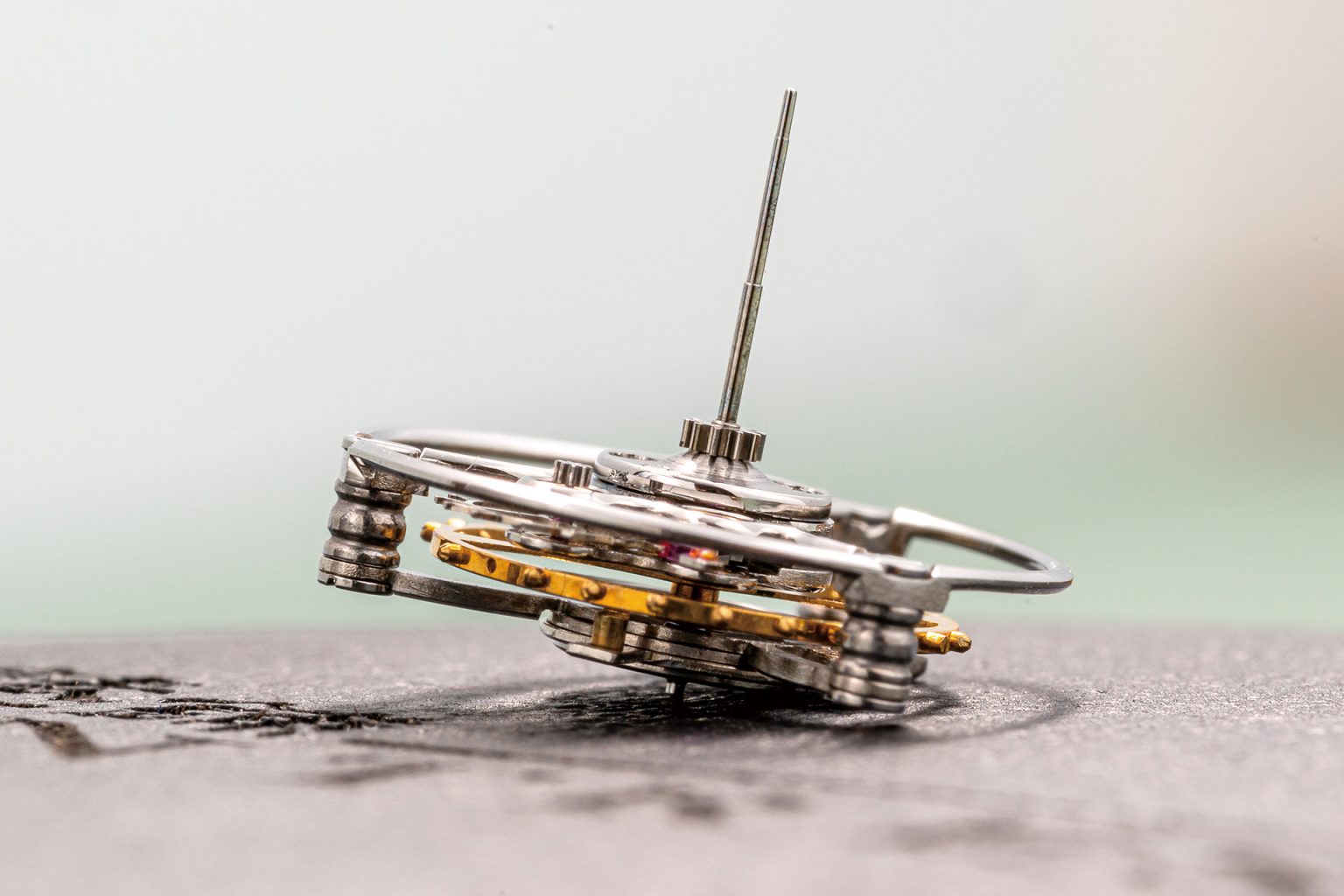 John拆機芯：萬年曆陀飛輪看出Gerald Genta大師功架 - Chronomen.com