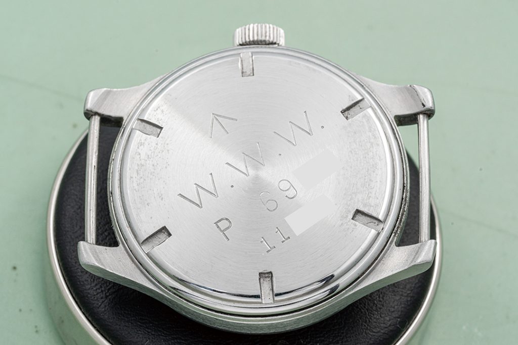 John拆機芯：不拆機芯看Cyma軍表 - Chronomen.com