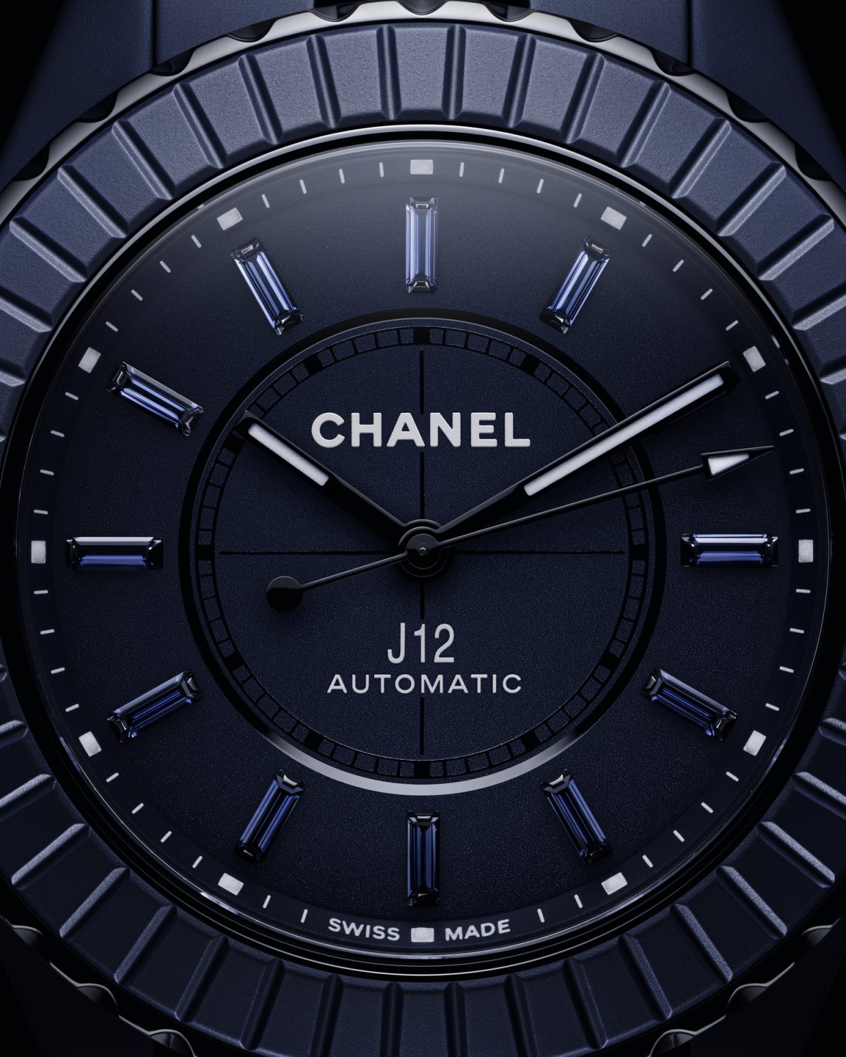 W&W 2025 : CHANEL | 掀起1/4世紀陶瓷風潮 | J12 BLEU 開展完美藍陶 - Chronomen.com